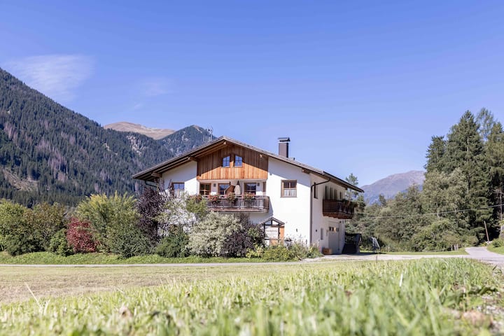Neue Wohnung Verde 47m², Sauna, Garten, Panorama - Toblach