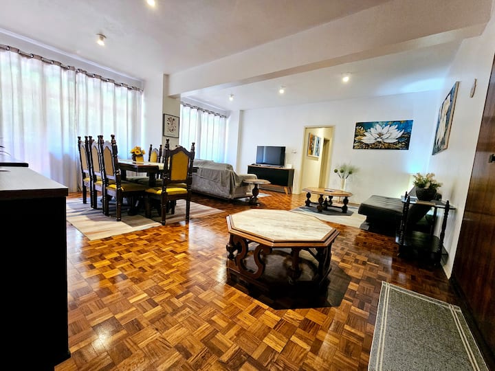 Apto 240m² Bem No Centro/sta. Casa 200m C/gar Wifi - Porto Alegre