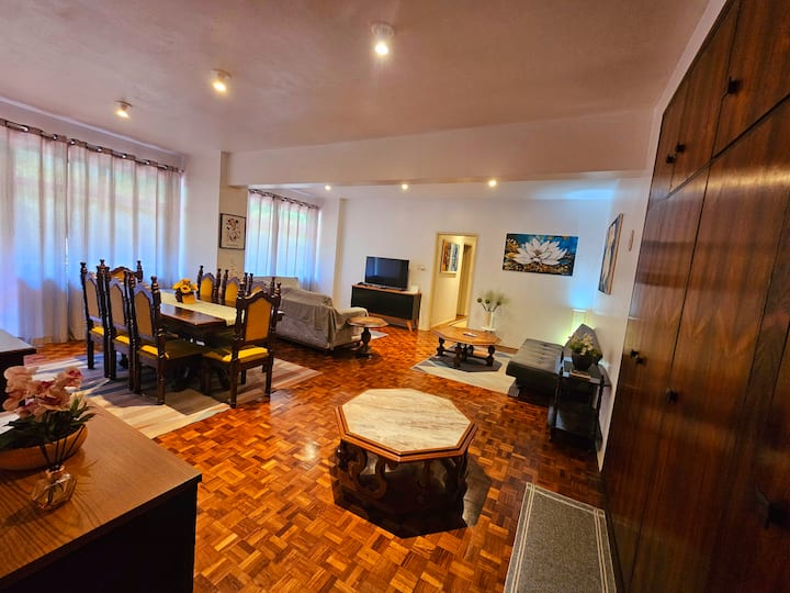 Apto 240m² C/garagem/ Santa Casa 200m Bem/centro. - Porto Alegre