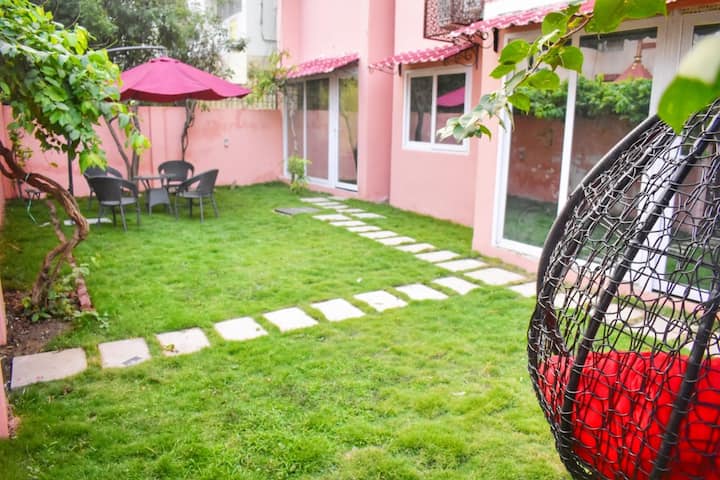 Kashi Dream Stays – Jacuzzi Room - Varanasi