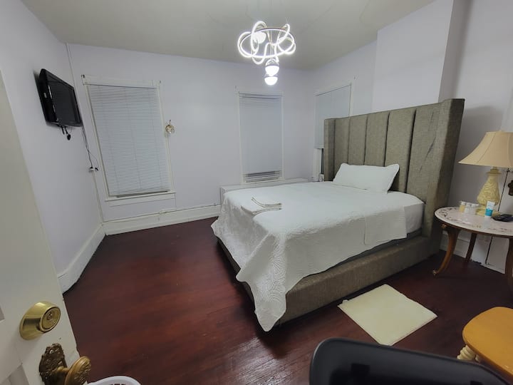 Room In Area Urban Cerca De C&o Canal, Gap, Upmc - Cumberland
