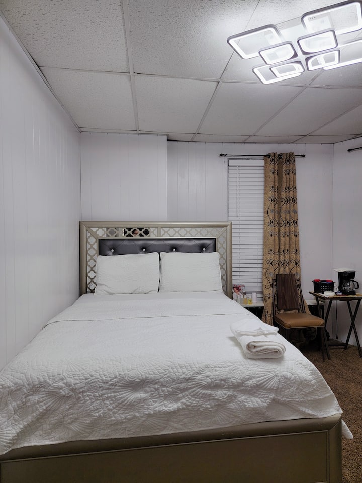 Room In Area Urban Near De C&o Canal, Gap, Upmc - Cumberland