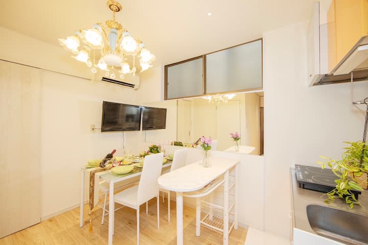 （New）美食、购物步行5分抵达、道頓堀、心斎橋/日本橋黒门市场/島之内双卫双浴大家庭套房 - Dotonbori