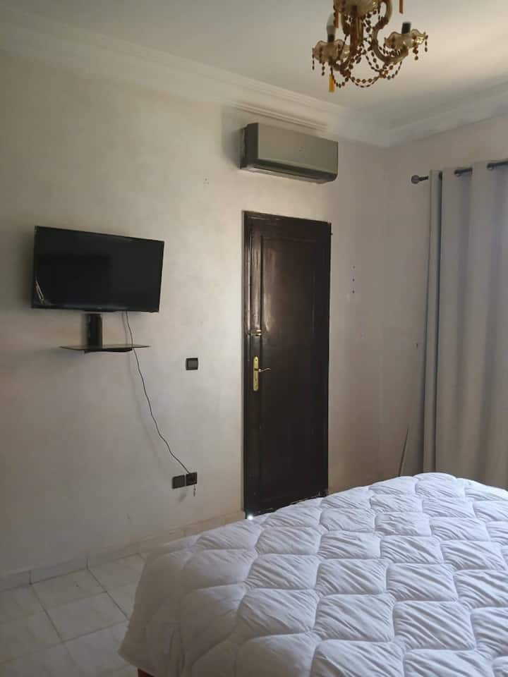 Charming Room With Private Bath (Room) - Marrakesch