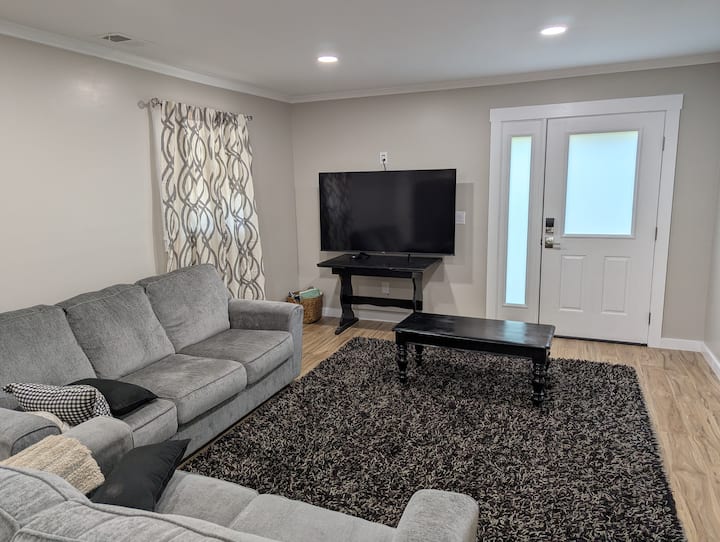 Private Backyard Cottage - Camden, SC