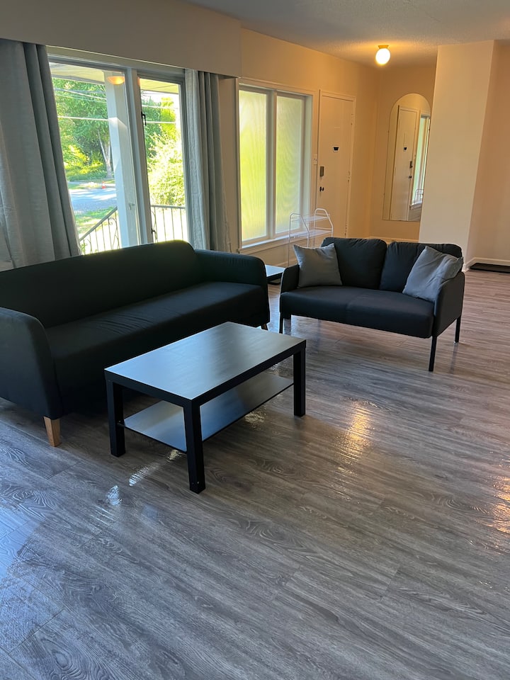3-bedroom Home In West Vancouver - Horseshoe Bay
