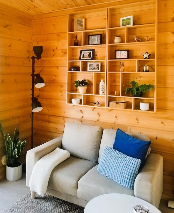 Small Log Cabin With Forest View - Finland