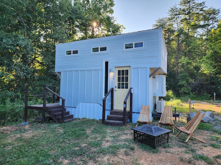Nature Lover Tiny Home - Decatur, TN