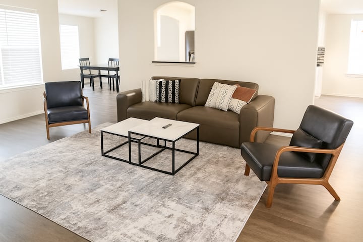 Spacious 5br Furnished Home Near Fort Cavazos - キリーン, TX