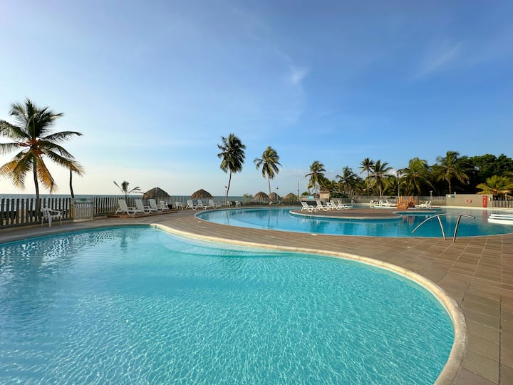 Apto Moderno En Coveñas Con Vista Al Mar Y Piscina - Covenas