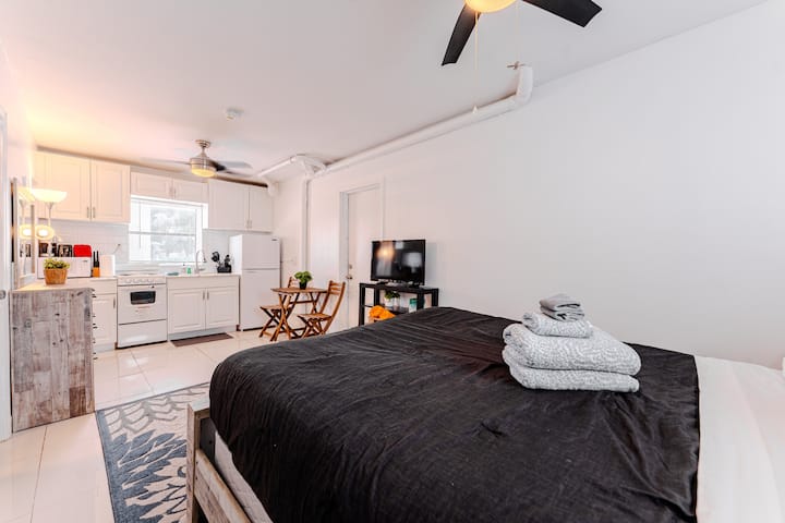 Atlantic Ave Beach Hideaway! - Delray Beach