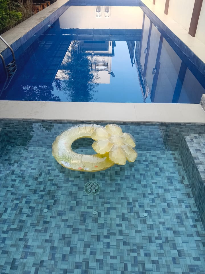 机场私人泳池+Ktv +免费定制儿童、生日、新婚房(拎包入住即可，房源有足够的地垫可供25人入住。) - Pasay