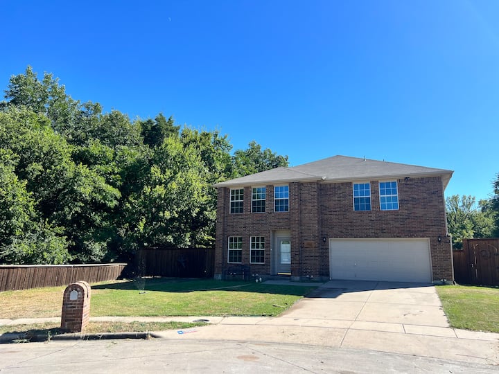 Spacious Family Home 15 Min From Downtown Dallas - Lancaster, TX