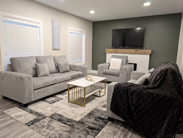 Spacious House! For Large Groups - London, Ontario