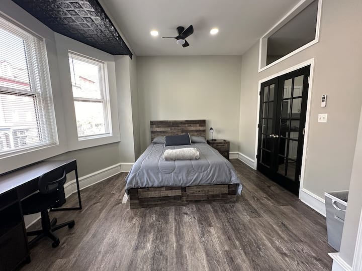 Luxury Apartment B - New Castle, DE