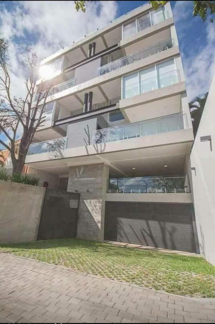 Departamento Tipo Duplex  - Zona Residencial - Asunción