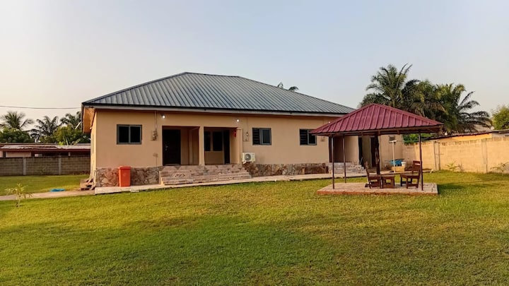 3 Br Lodge At St. James, 3 Mins From Royal Senchi - Ghana