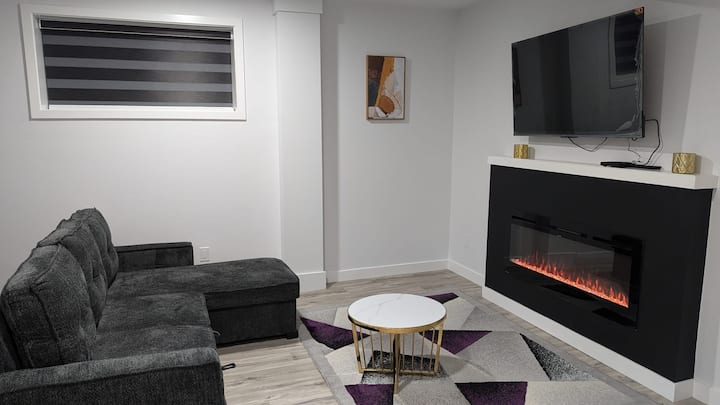 President's Choice:spacious Guest Suite+fireplace - Edmonton, Canada