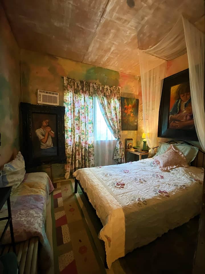 Private Room By The Beach - San Remigio