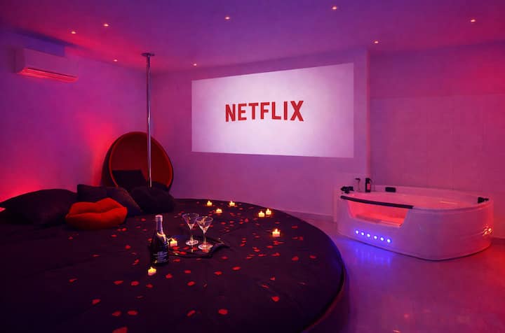 -Love Room -Jacuzzi Lit Rond, Pôle Danse, Près Cdg - Villeparisis