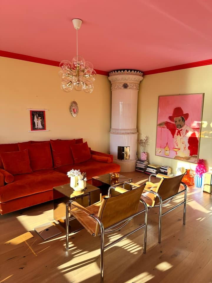 Spacious & Artistic Apartment In Midsommarkransen - Stockholm