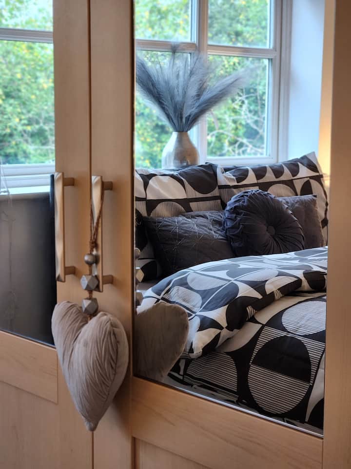 Double Room With Ensuite - Redhill