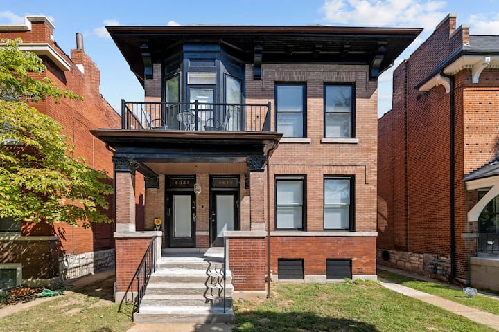 Washu/loop/forestpark/pageant/historic Duplex - St. Louis, MO
