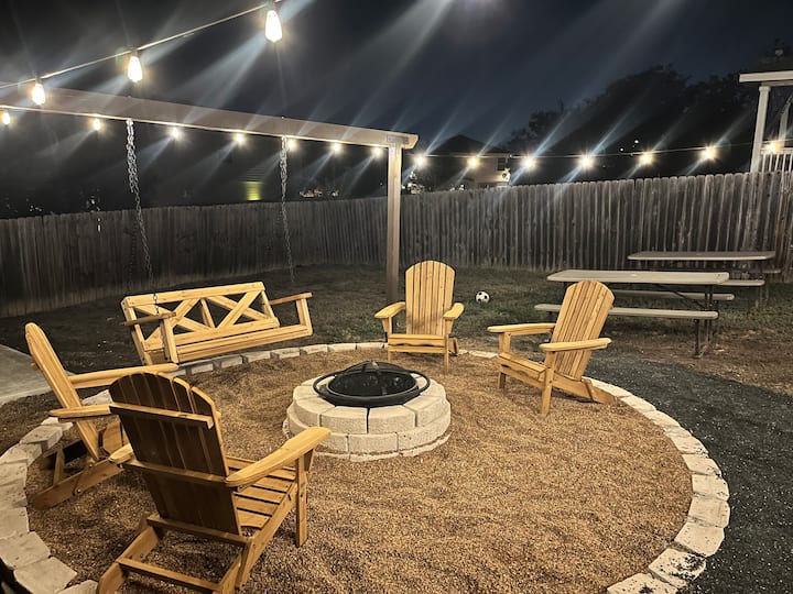 Lacklands Luxury Stay - San Antonio, TX
