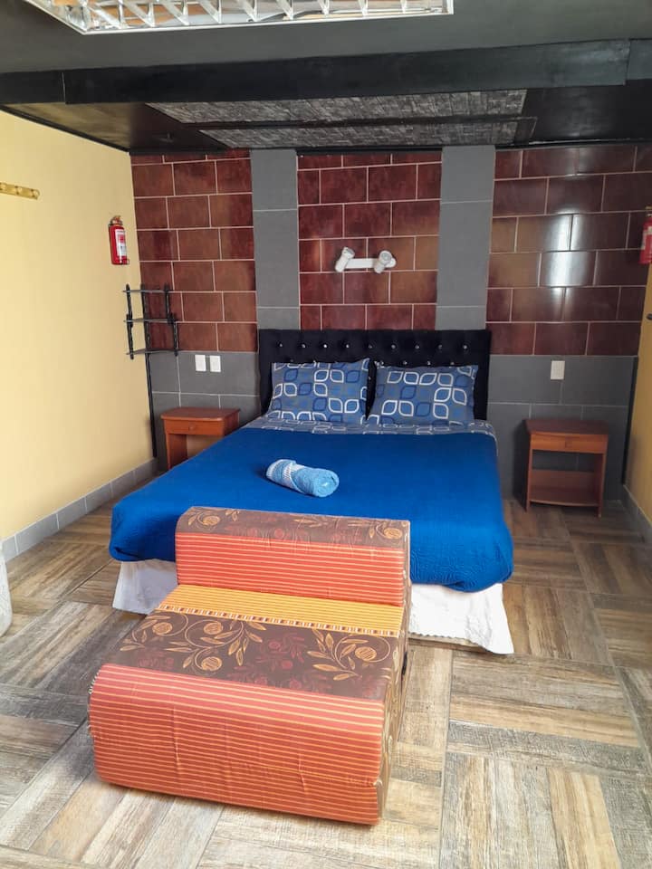 Alojamiento Completo-cama Matrimonial+sofá Cama - Puerto Natales