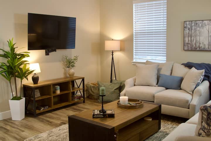 Beautiful Condo! - Broomfield, CO