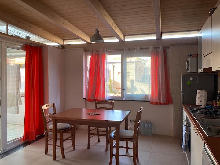 Spacious City Apartment - Casa Carducci - Oristano