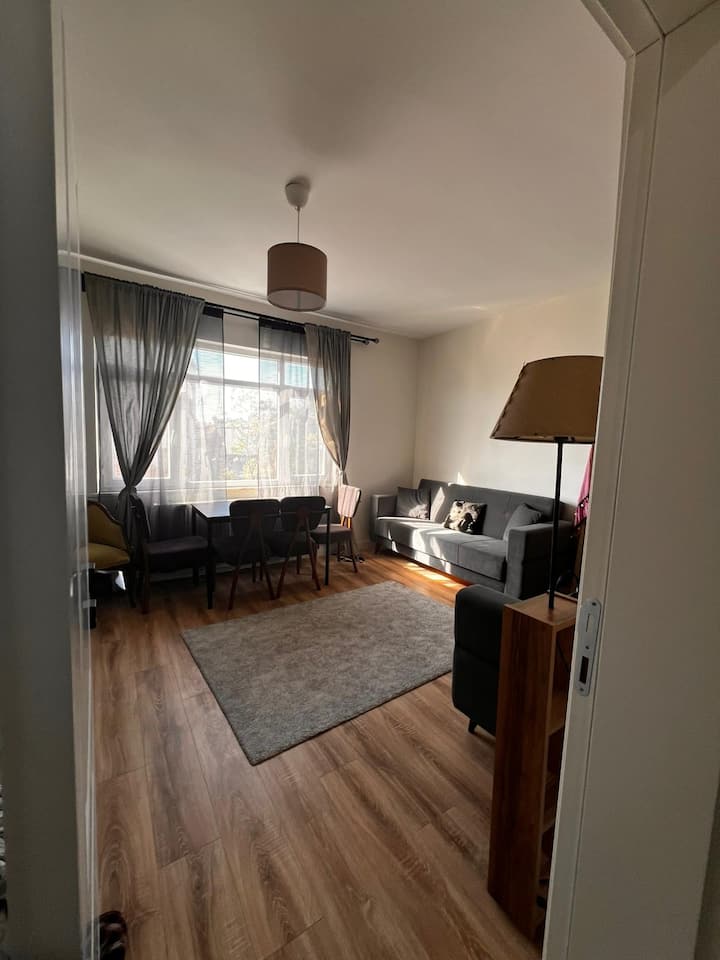 Merkezi Ve Sessiz, Metroya Yakın - İstanbul