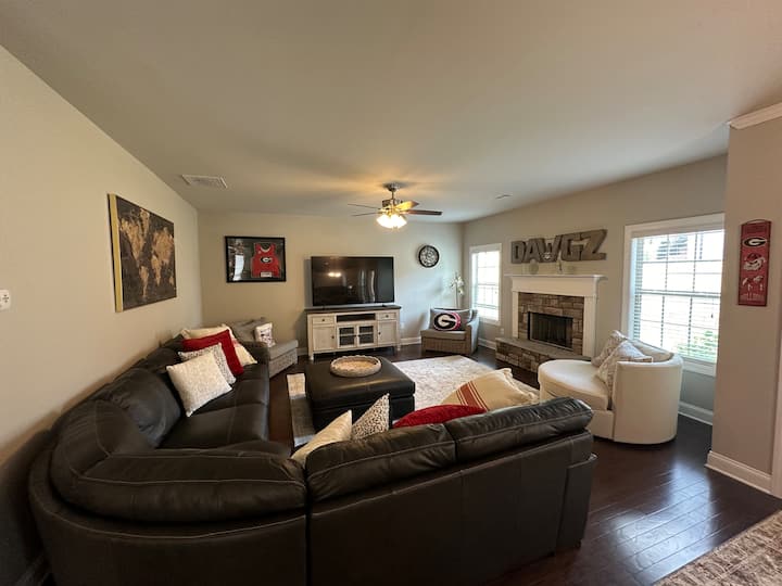Ugavsbama, Perfect Gameday Dawg House! Sleeps 10+ - Athens, GA