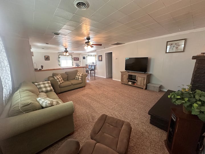 Rustic Nice Home 2 Bedrooms With Queenbeds 1 Bath - Red Fleet State Park, Vernal