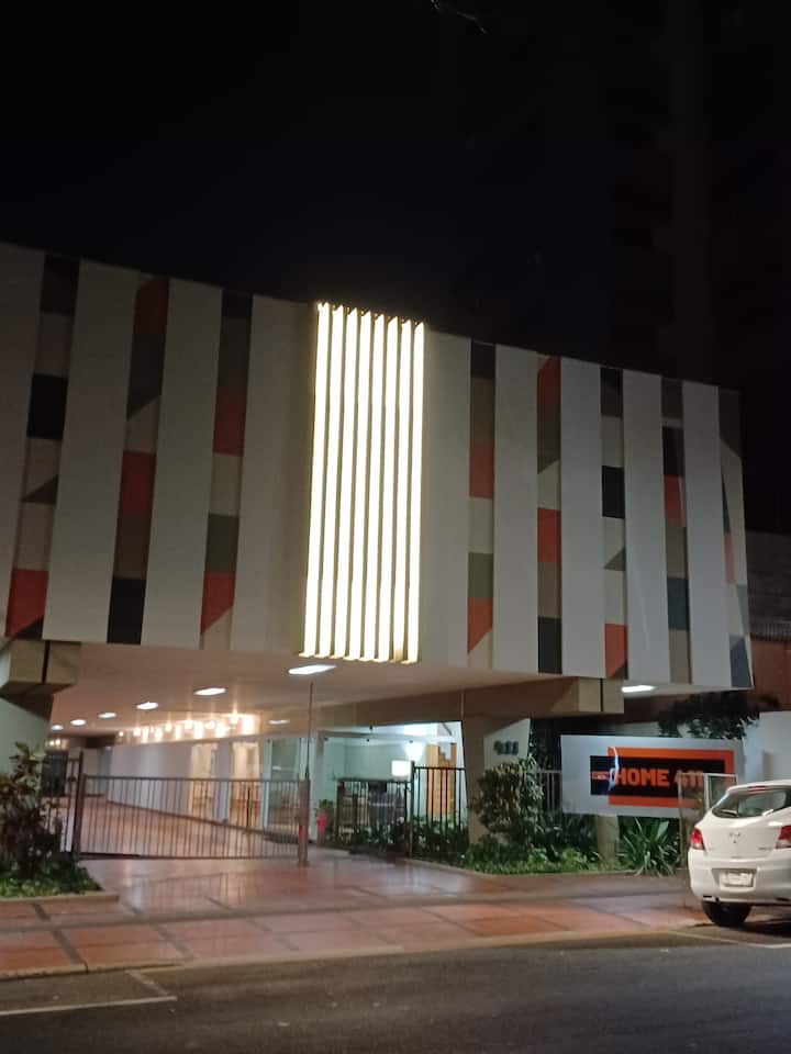 Home 411 Suítes Confortáveis Próxima A Santa Casa. - Londrina
