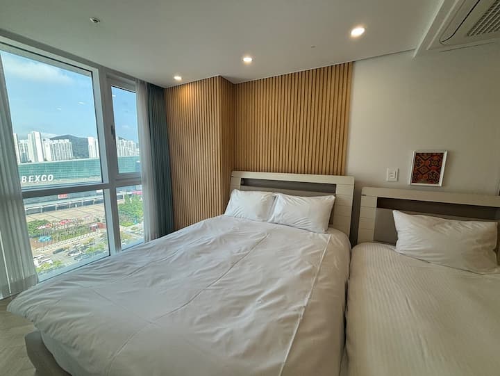 12[bexco Convention]패밀리트윈(3인)#무료주차#해운대 광안 밀락더마켓#35 - Busan