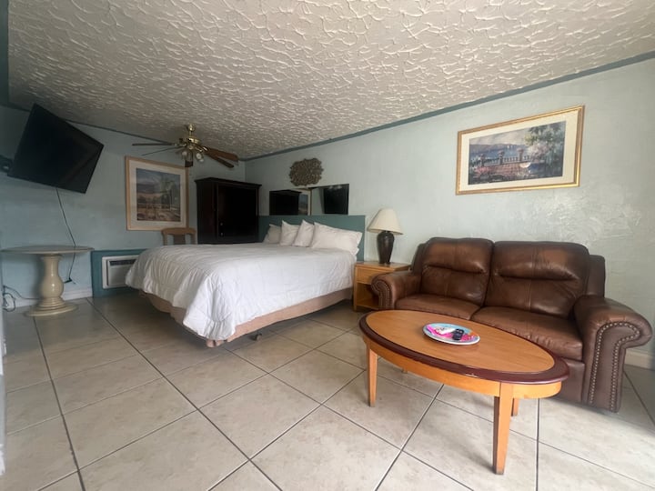 14n Las Vegas Terrific Studio Near Strip - Las Vegas, NV