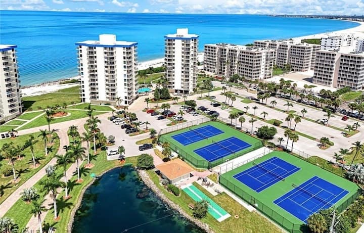 Slice Of Paradise, This Gem On The Beach - Fort Myers Beach, FL