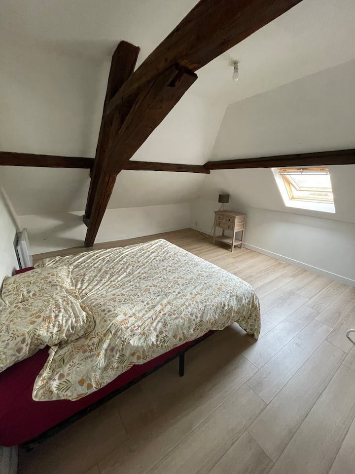 Logement 4 Personnes Avec Parking Privé - Avesnes-sur-Helpe
