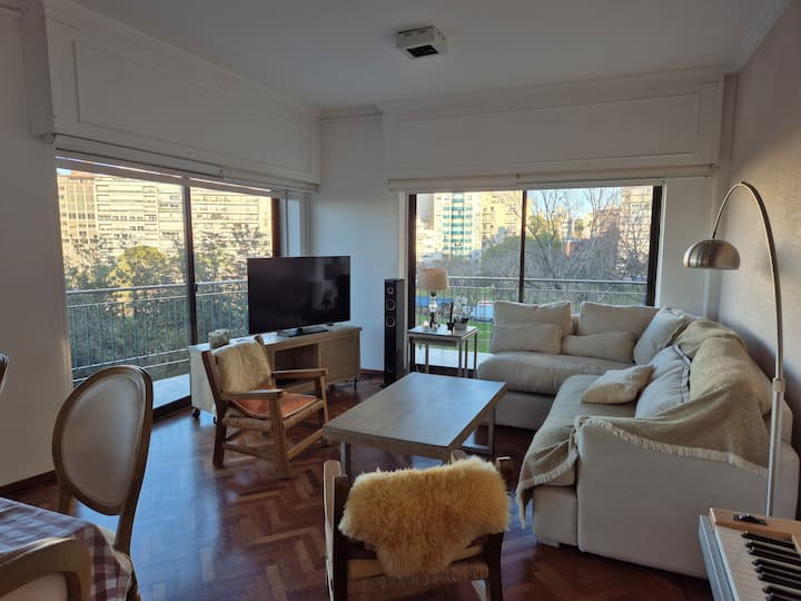 Muy Confortable, En Parque Villa Biarritz - Montevideo