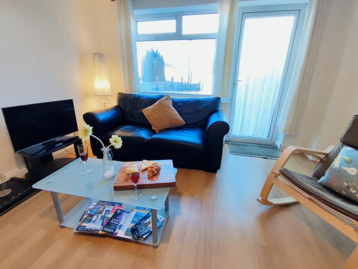 Cosy Home Walking Distance To City Centre. Parking - York