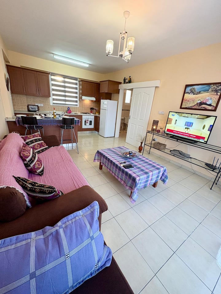 2+1 Flat In Arapköy! 4 Minutes To Acapulco Casino - Girne