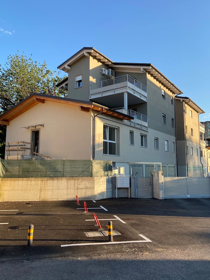 Polly House - Lodi