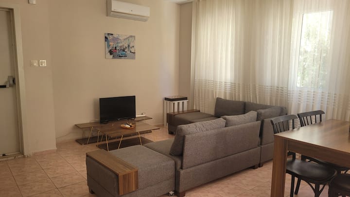 ÇEşme Merkezde Marinaya 100metre - Ovacık
