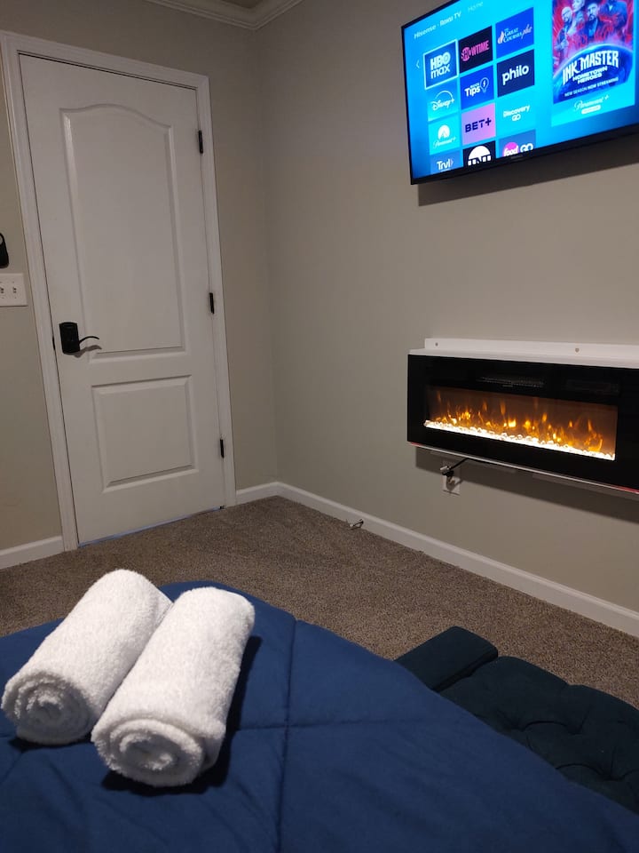 The Spacious Suite Lyfe - Riverdale, GA