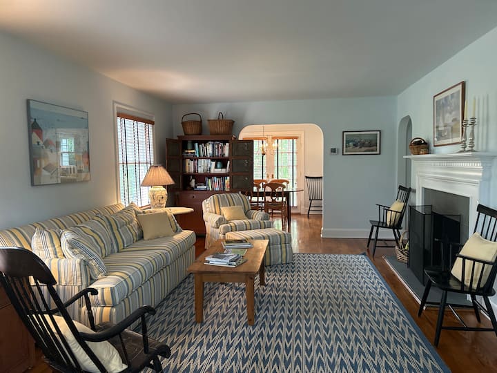 Charming Village Cottage - Sag Harbor, NY
