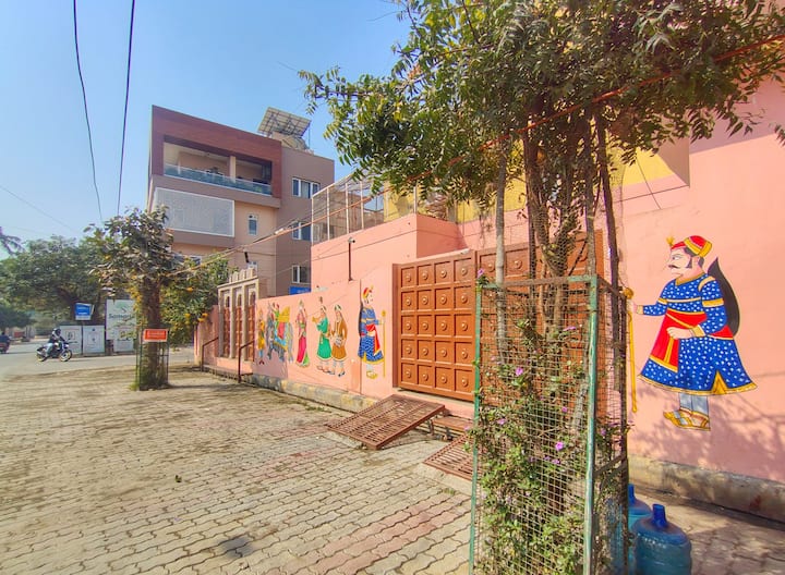 Garden Getaway - Varanasi