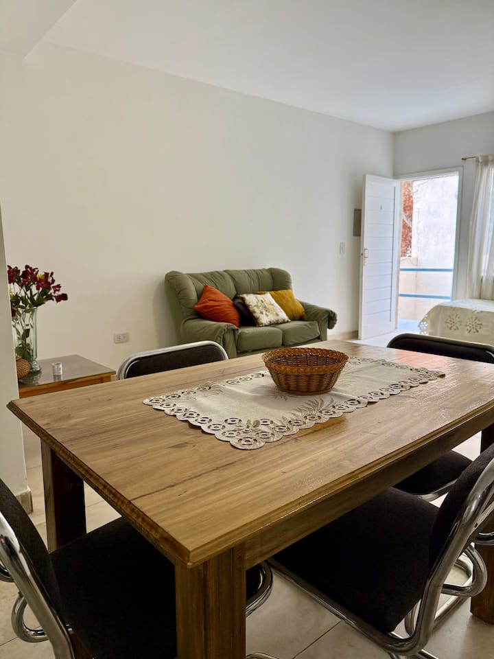 Amplio Departamento Céntrico En Mendoza - Mendoza