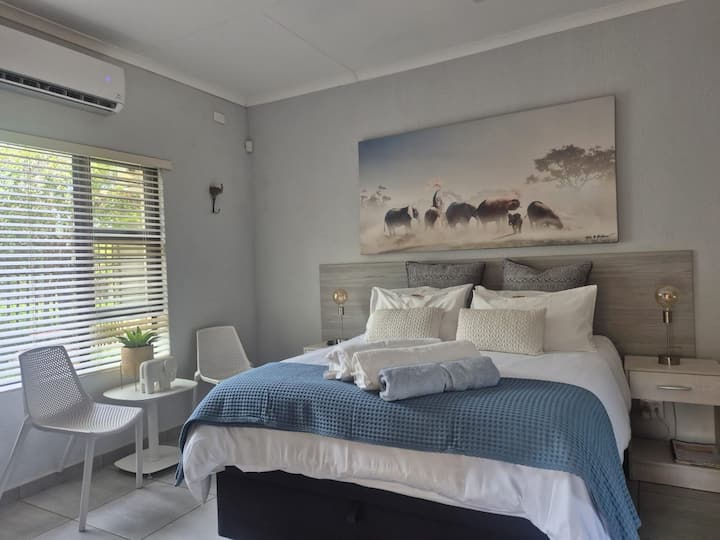Beautiful, Private Space For Two - Marloth Park