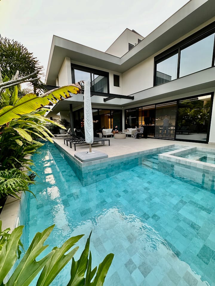 Jurere Beach Villa Pool Jacuzzi Condomínio Fechado - Florianópolis